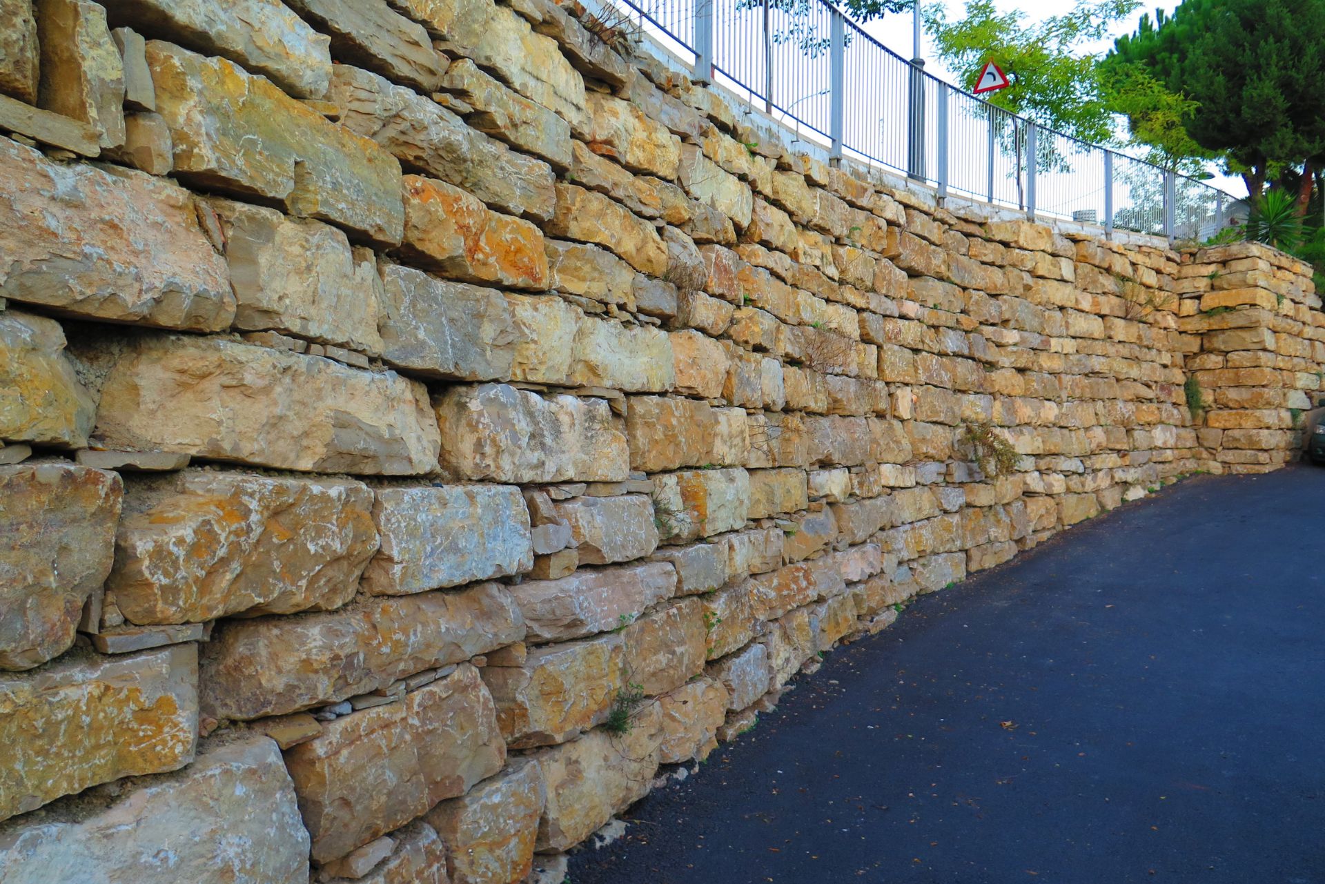 Ultimate Guide To Keystone Retaining Walls NZ