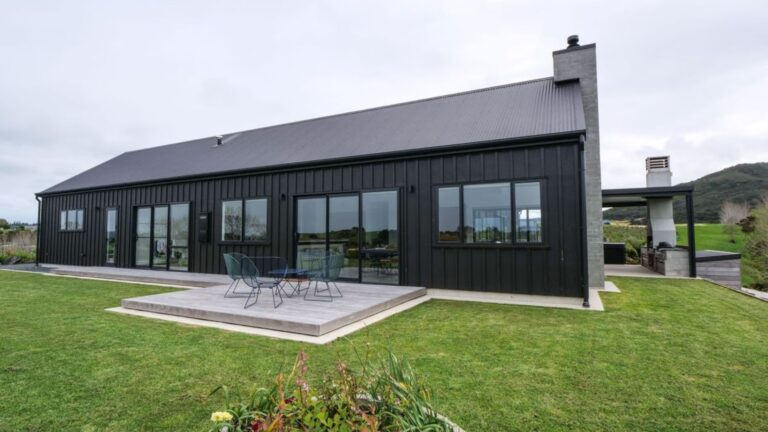 Board And Batten Cladding NZ: Benefits, Costs, And Design Tips