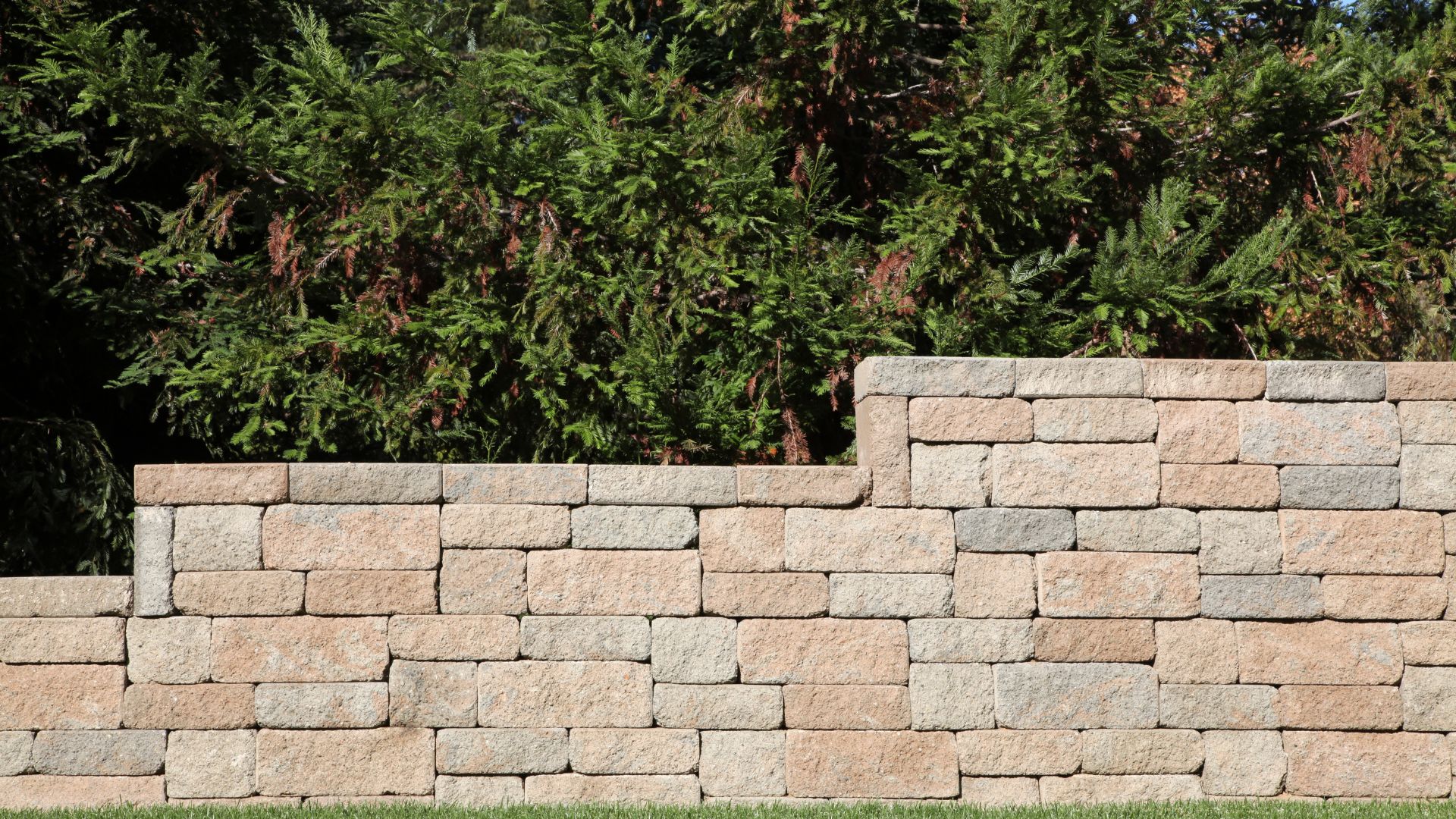 How To Build A Retaining Wall On A Slope Step-by-Step