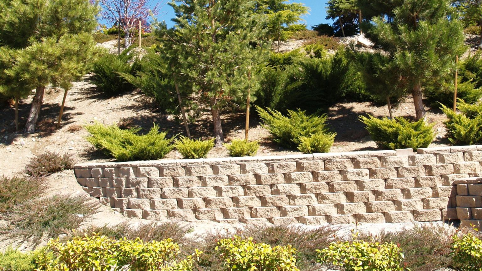 How To Build A Retaining Wall On A Slope Step-by-Step