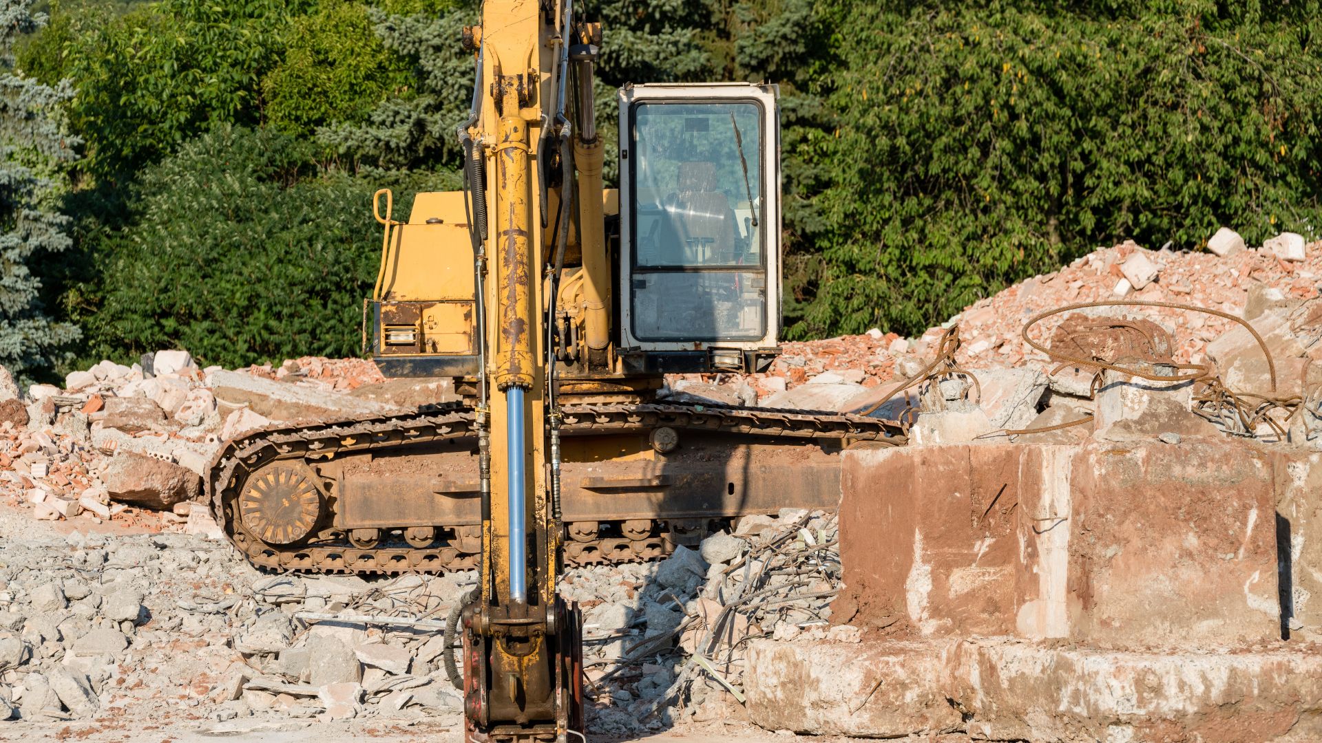 Concrete Slab Demolition Cost In NZ: Pricing Guide & Tips